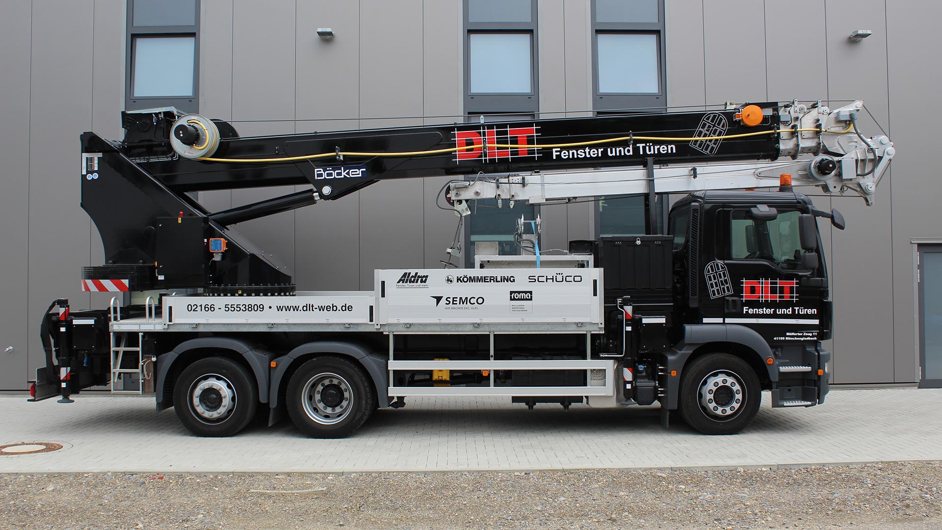 Auto-Kran | DLT Fenster und Türen GmbH, Mönchengladbach